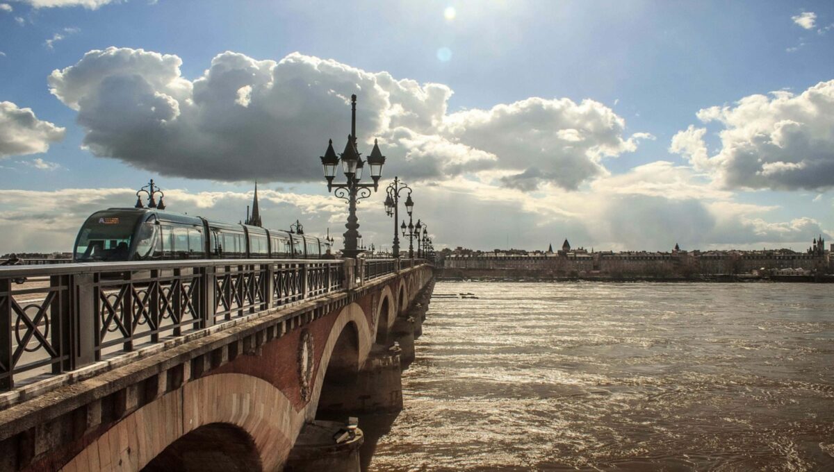 A Road Trip Through Bordeaux and Dordogne's Nature and Wine Country