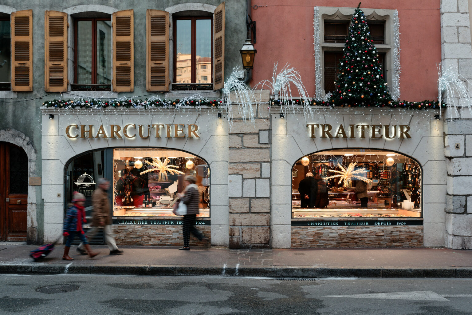 French Christmas Traditions and Celebrations - French Side Travel