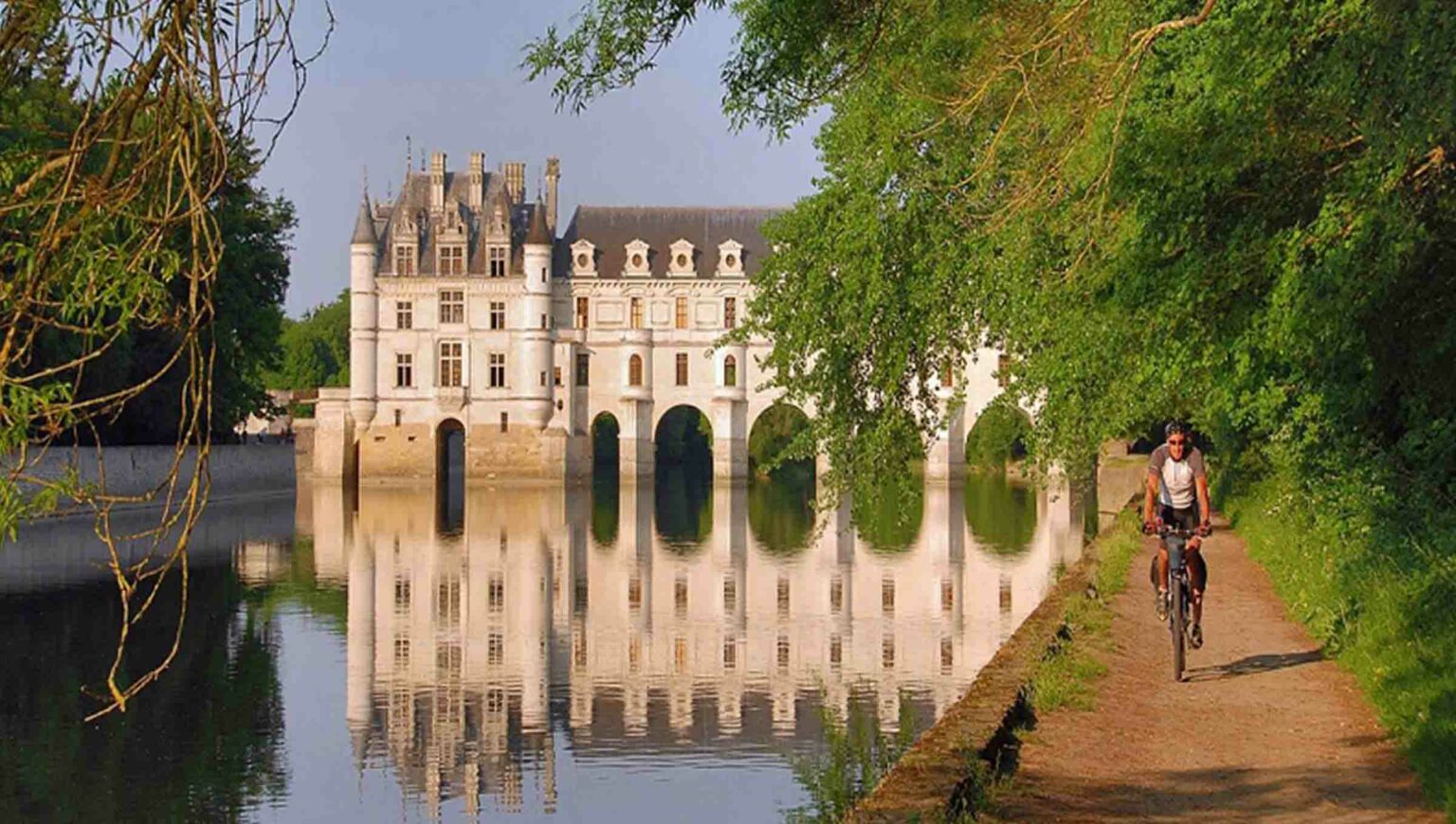The Gorgeous Loire Valley by Bike - French Side Travel
